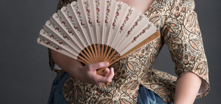 A new trick- cardboard corset form – Laurie Tavan